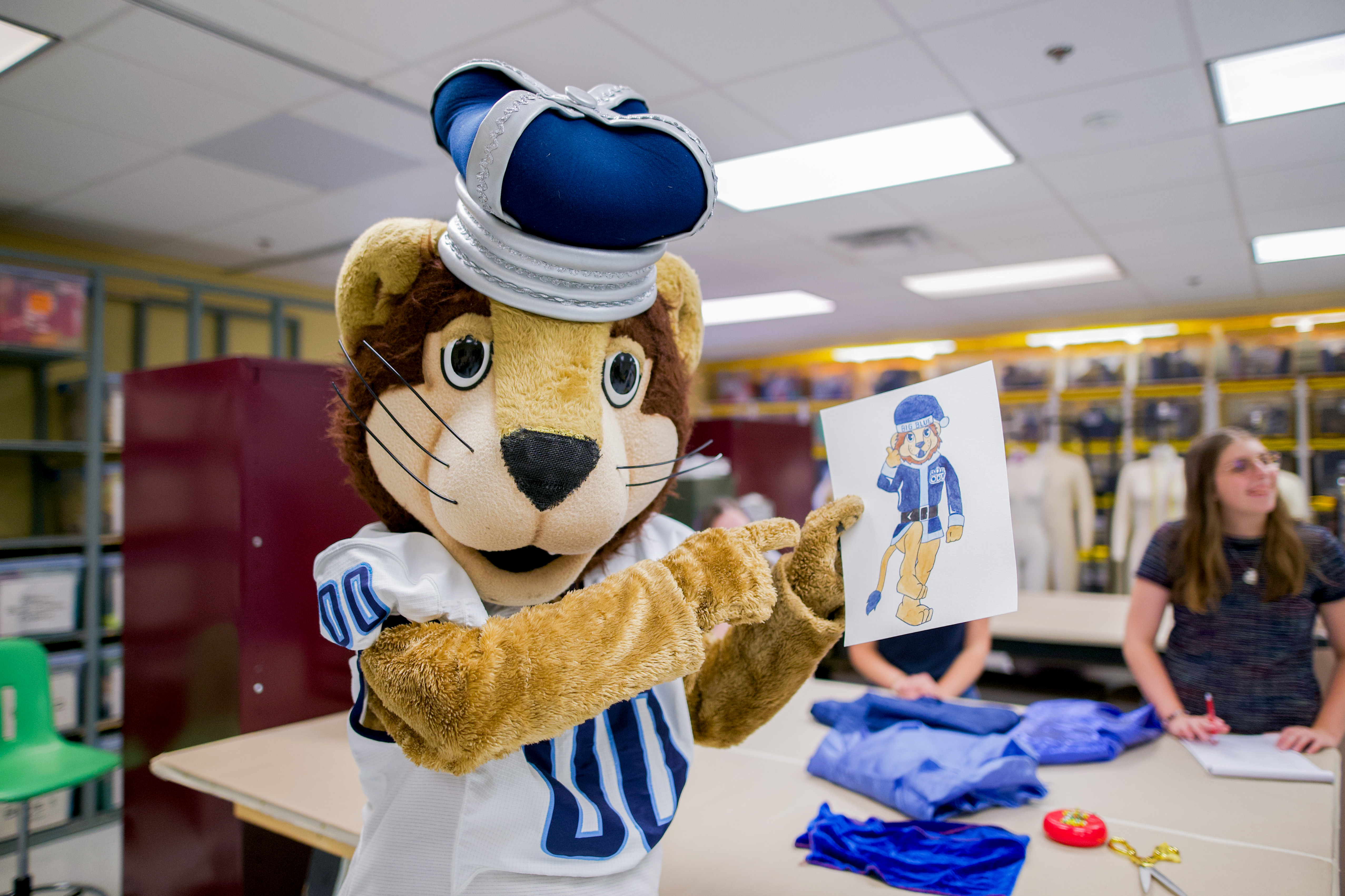 Holly Jolly Big Blue Gets Ready for Holiday Experience ‘Miracle On ...